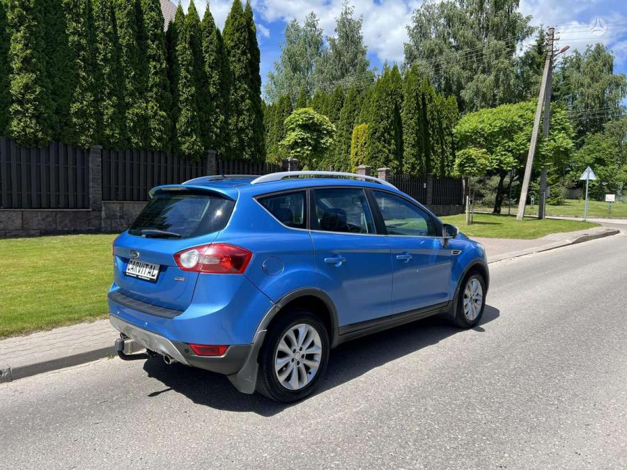 Blue Ford Kuga 2011 in Vilnius, with an engine capacity of 0.20 L and mileage of 370 thousand km for 3999 €, photo 7 on AUTOMOTO.COM.LV