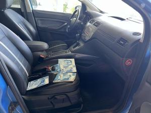 Blue Ford Kuga 2011 in Vilnius, with an engine capacity of 0.20 L and mileage of 370 thousand km for 3999 €, photo 17 on AUTOMOTO.COM.LV