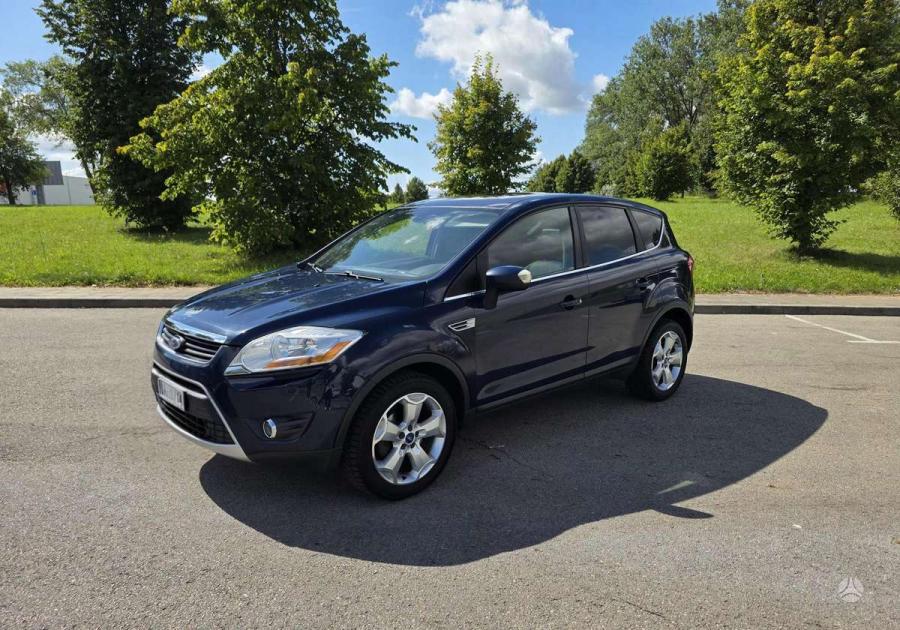 Blue Ford Kuga 2011 in Siauliai, with an engine capacity of 2.00 L and mileage of 266 thousand km for 4600 €, photo 1 on AUTOMOTO.COM.LV