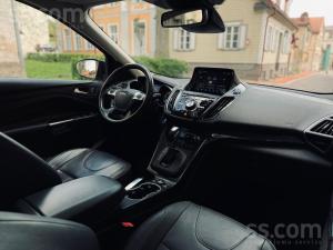 Zils Ford Kuga 2013 Cēsis, ar dzinēja tilpumu 2.00 L un nobraukumu 0 tūkst. km par 9650 €, foto 17 vietnē AUTOMOTO.COM.LV
