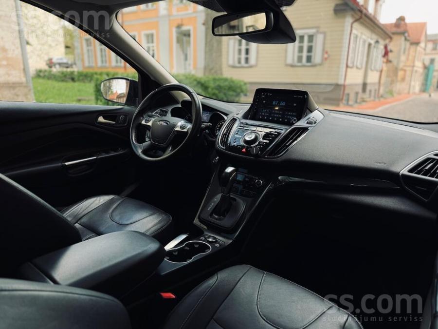 Zils Ford Kuga 2013 Cēsis, ar dzinēja tilpumu 2.00 L un nobraukumu 0 tūkst. km par 9650 €, foto 17 vietnē AUTOMOTO.COM.LV
