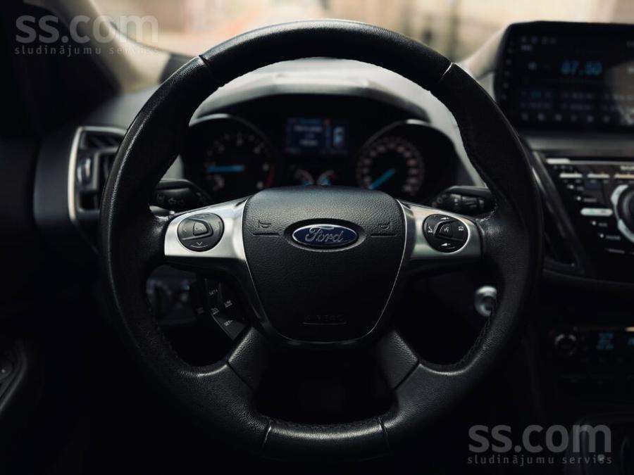 Zils Ford Kuga 2013 Cēsis, ar dzinēja tilpumu 2.00 L un nobraukumu 0 tūkst. km par 9650 €, foto 27 vietnē AUTOMOTO.COM.LV