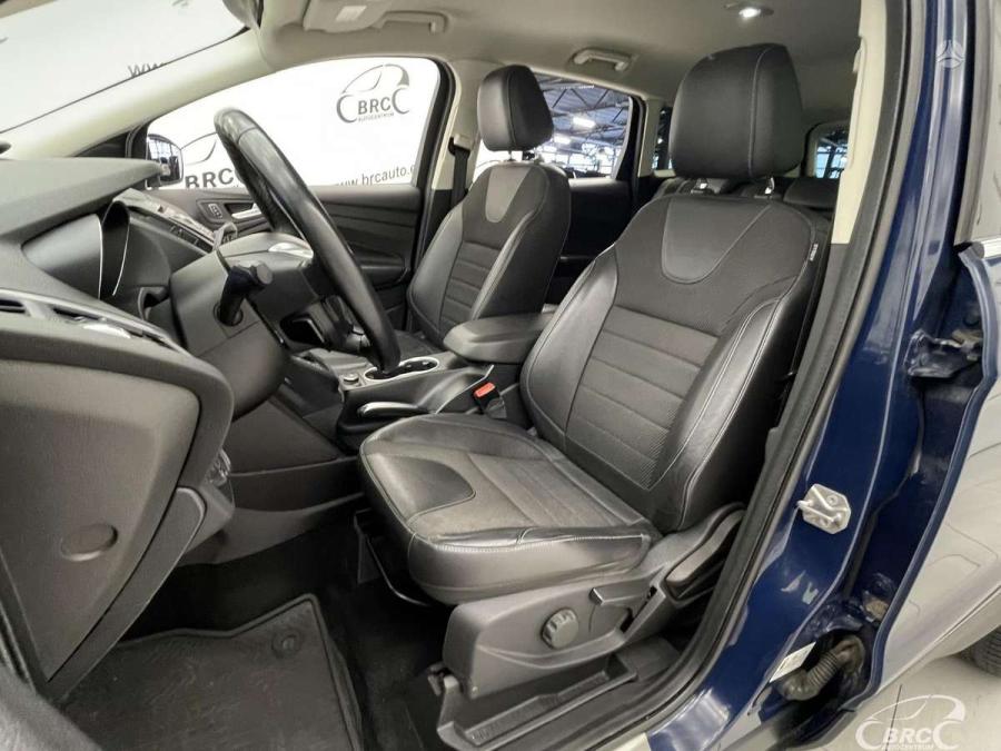 Blue Ford Kuga 2014 in Vilnius, with an engine capacity of 2.00 L and mileage of 181 thousand km for 5900 €, photo 23 on AUTOMOTO.COM.LV