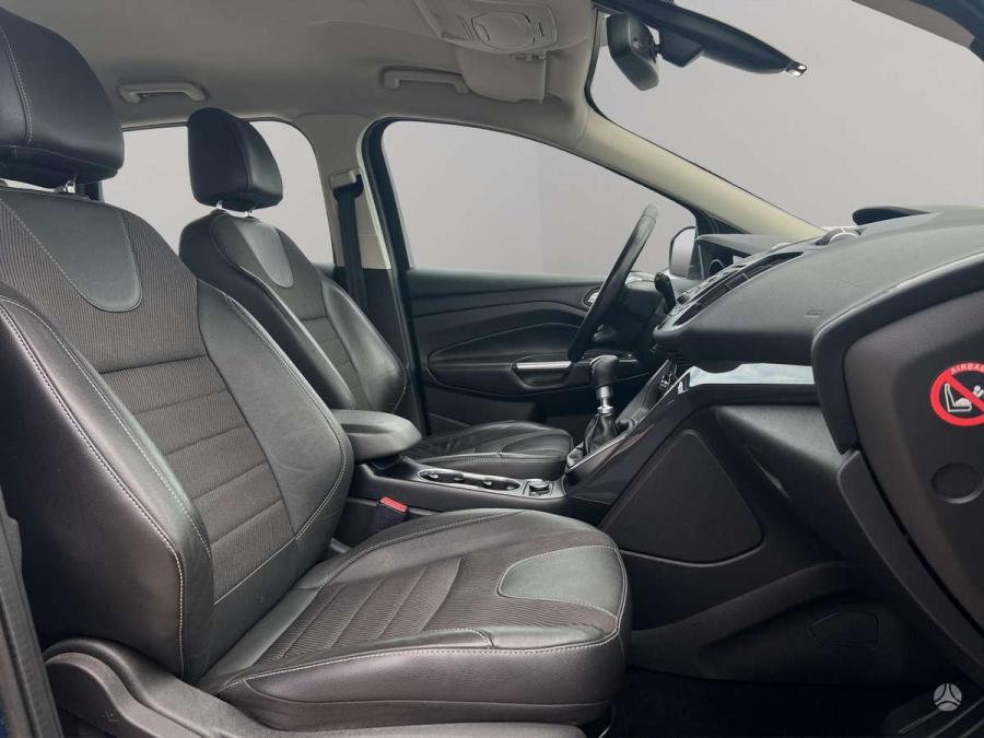 Blue Ford Kuga 2014 in Kaunas, with an engine capacity of 1.60 L and mileage of 245 thousand km for 7999 €, photo 9 on AUTOMOTO.COM.LV
