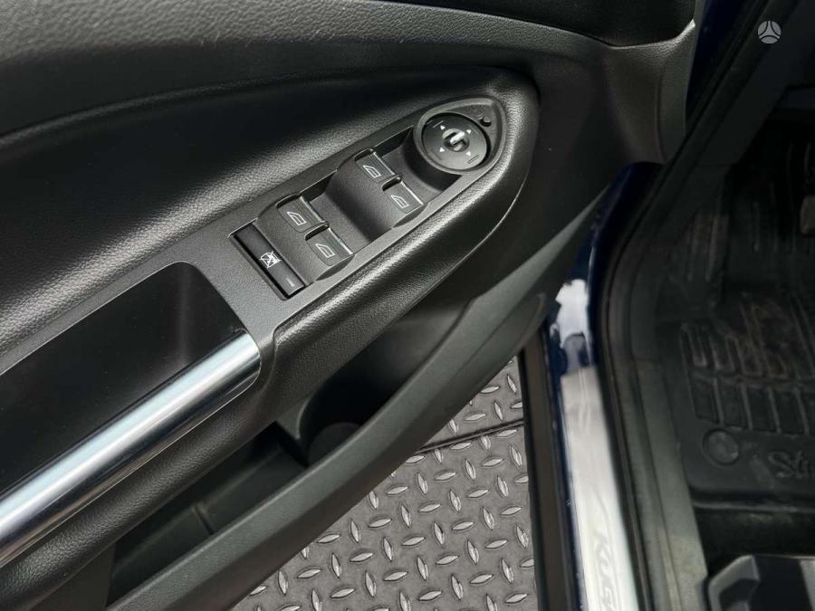 Blue Ford Kuga 2014 in Kaunas, with an engine capacity of 1.60 L and mileage of 245 thousand km for 7999 €, photo 14 on AUTOMOTO.COM.LV