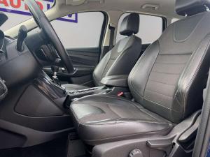 Blue Ford Kuga 2014 in Kaunas, with an engine capacity of 1.60 L and mileage of 245 thousand km for 7999 €, photo 15 on AUTOMOTO.COM.LV