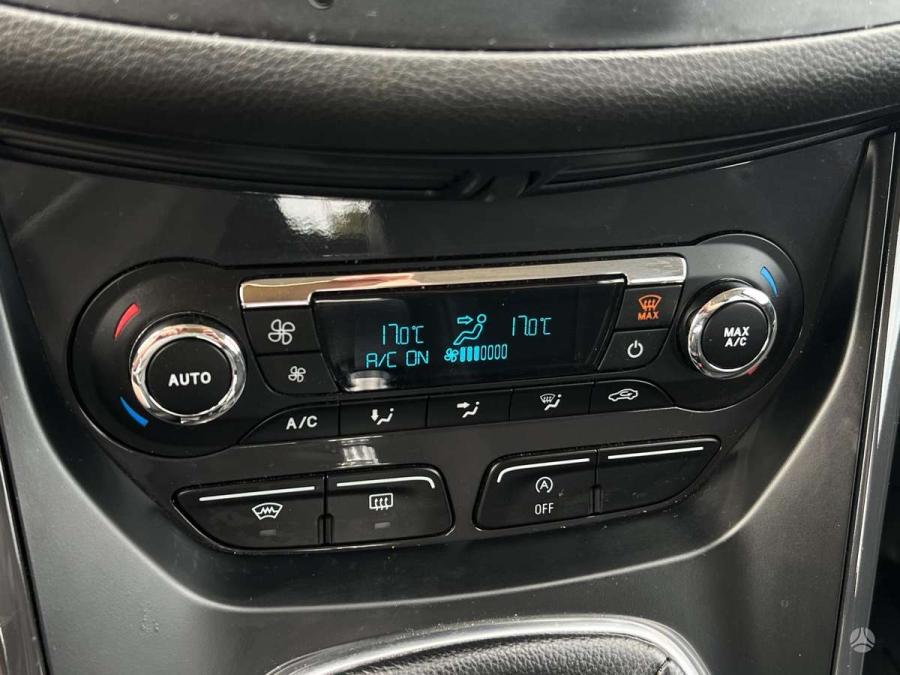 Blue Ford Kuga 2014 in Kaunas, with an engine capacity of 1.60 L and mileage of 245 thousand km for 7999 €, photo 17 on AUTOMOTO.COM.LV