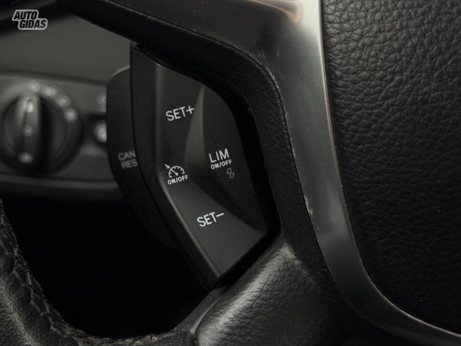 Zils Ford Kuga 2014 Rokiškis, ar dzinēja tilpumu 1.60 L un nobraukumu 133 tūkst. km par 3850 €, foto 31 vietnē AUTOMOTO.COM.LV