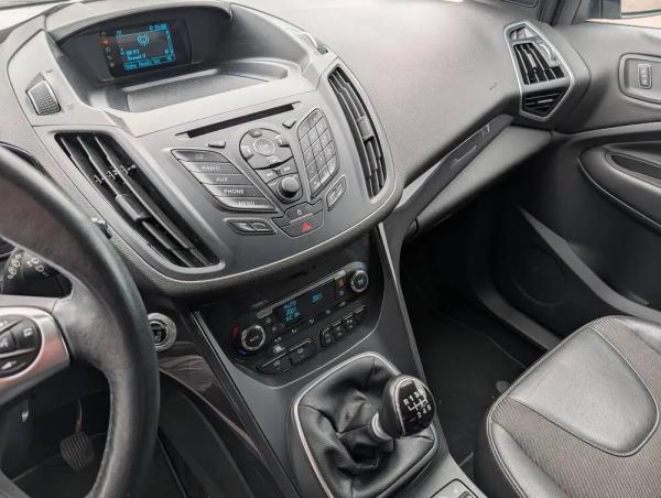 Blue Ford Kuga 2015 in Jurmala, with an engine capacity of 1.50 L and mileage of 189 thousand km for 8150 €, photo 4 on AUTOMOTO.COM.LV