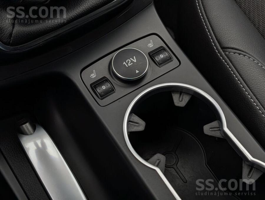 Zils Ford Kuga 2015 Jūrmala, ar dzinēja tilpumu 1.50 L un nobraukumu 189 tūkst. km par 8650 €, foto 27 vietnē AUTOMOTO.COM.LV
