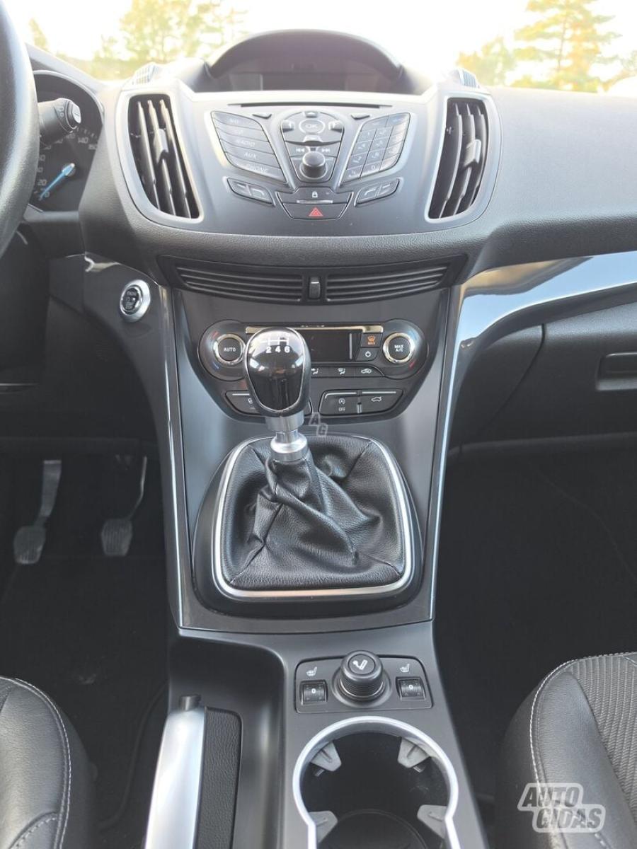 Zils Ford Kuga 2015 Pakruojis, ar dzinēja tilpumu 2.00 L un nobraukumu 185 tūkst. km par 7100 €, foto 17 vietnē AUTOMOTO.COM.LV