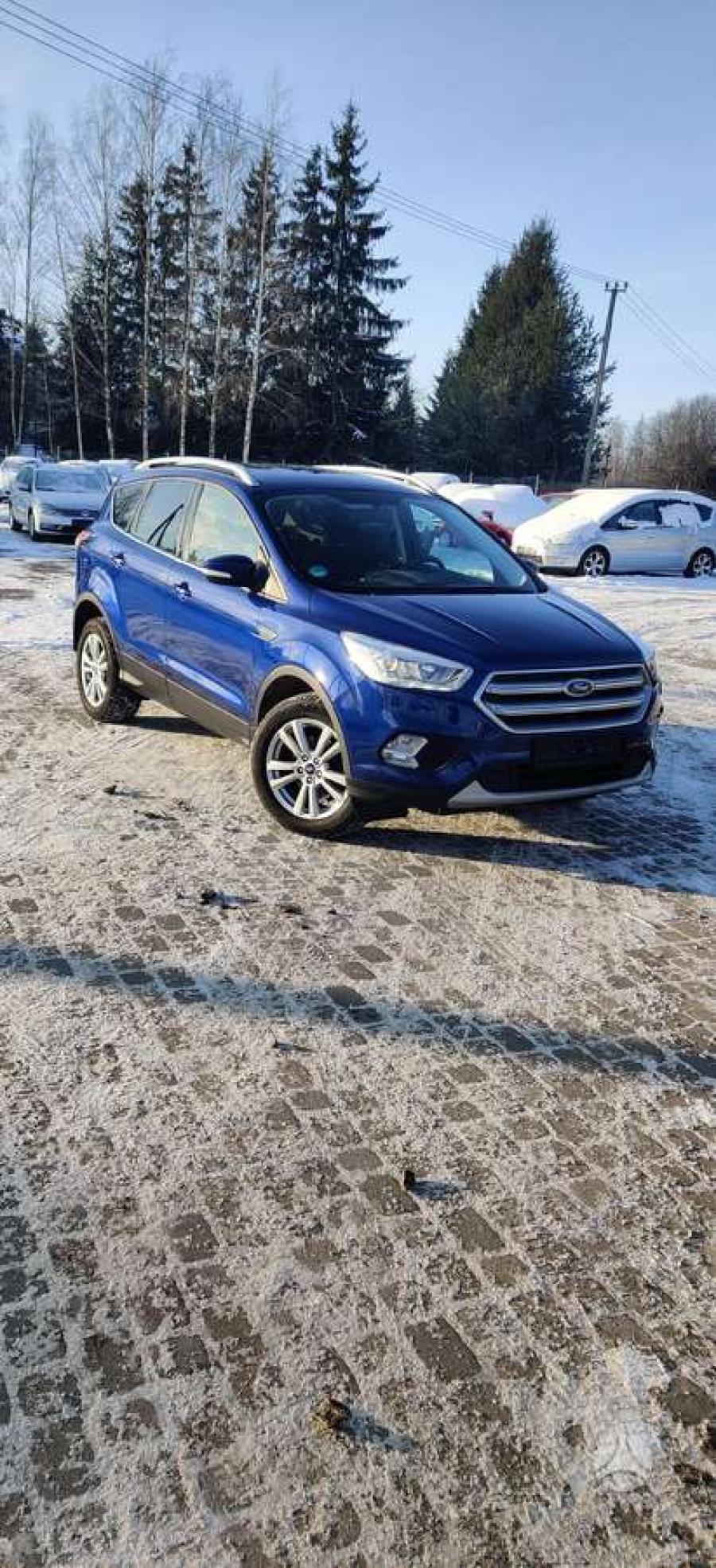 Blue Ford Kuga 2018 in Radviliskis, with an engine capacity of 1.50 L and mileage of 137 thousand km for 10600 €, photo 2 on AUTOMOTO.COM.LV