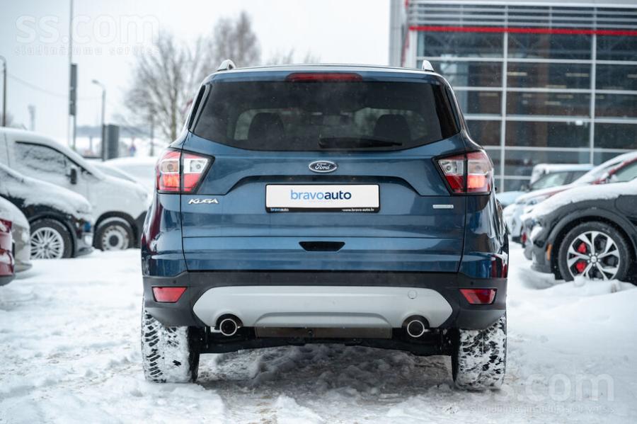 Blue Ford Kuga 2018 in Riga, with an engine capacity of 1.50 L and mileage of 56 thousand km for 12990 €, photo 5 on AUTOMOTO.COM.LV