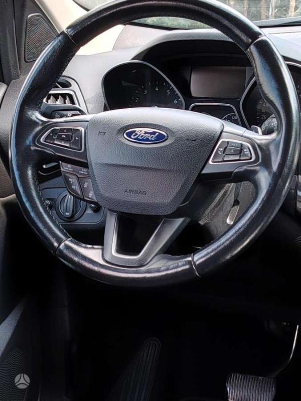 Ford Kuga 2018 in Vilnius on AUTOMOTO.COM.LV Blue Ford Kuga 2018 in Vilnius, with an engine capacity of 1.50 L and mileage of 117 thousand km for 10500 €, photo 8 on AUTOMOTO.COM.LV