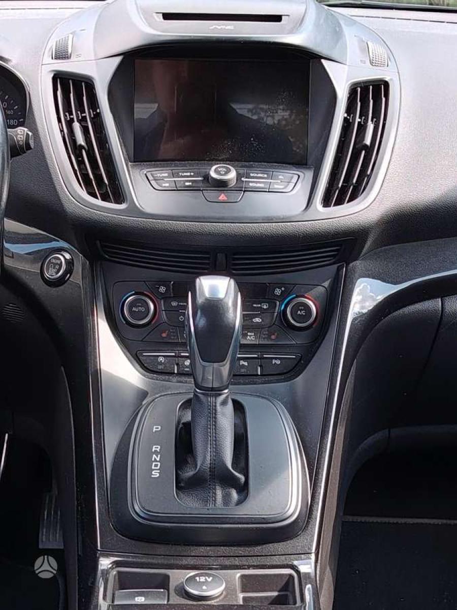 Blue Ford Kuga 2018 in Vilnius, with an engine capacity of 1.50 L and mileage of 117 thousand km for 10500 €, photo 9 on AUTOMOTO.COM.LV