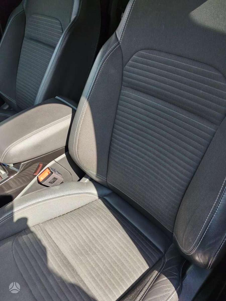 Blue Ford Kuga 2018 in Vilnius, with an engine capacity of 1.50 L and mileage of 117 thousand km for 10500 €, photo 11 on AUTOMOTO.COM.LV