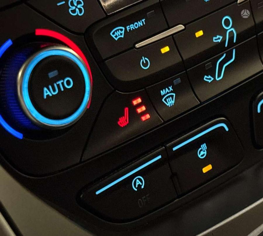 Blue Ford Kuga 2019 in Marijampole, with an engine capacity of 2.00 L and mileage of 122 thousand km for 10850 €, photo 10 on AUTOMOTO.COM.LV
