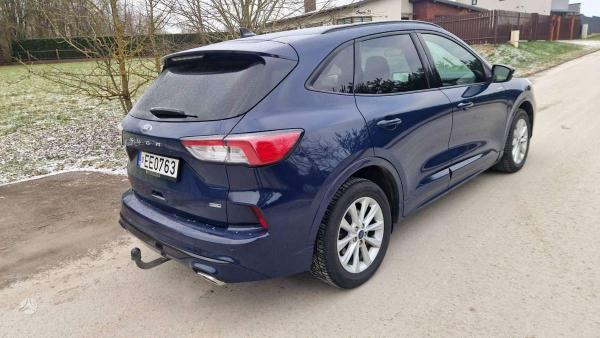 Blue Ford Kuga 2020 in Siauliai, with an engine capacity of 2.50 L and mileage of 240 thousand km for 17300 €, photo 4 on AUTOMOTO.COM.LV