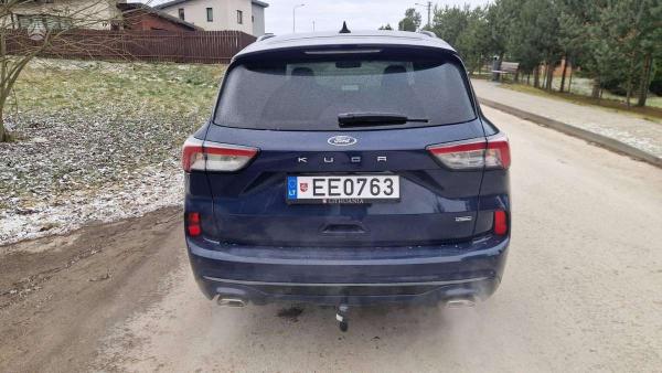 Blue Ford Kuga 2020 in Siauliai, with an engine capacity of 2.50 L and mileage of 240 thousand km for 17300 €, photo 5 on AUTOMOTO.COM.LV