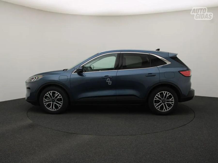 Blue Ford Kuga 2020 in Vilnius, with an engine capacity of 2.50 L and mileage of 157 thousand km for 17499 €, photo 7 on AUTOMOTO.COM.LV