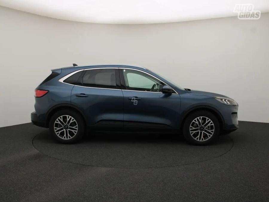 Blue Ford Kuga 2020 in Vilnius, with an engine capacity of 2.50 L and mileage of 157 thousand km for 17499 €, photo 10 on AUTOMOTO.COM.LV