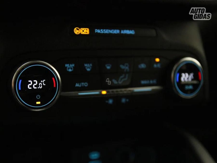 Blue Ford Kuga 2020 in Vilnius, with an engine capacity of 2.50 L and mileage of 157 thousand km for 17499 €, photo 21 on AUTOMOTO.COM.LV