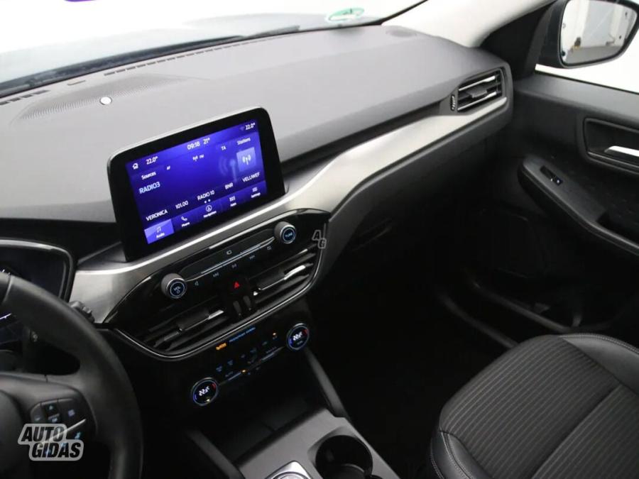 Blue Ford Kuga 2020 in Vilnius, with an engine capacity of 2.50 L and mileage of 157 thousand km for 17499 €, photo 22 on AUTOMOTO.COM.LV