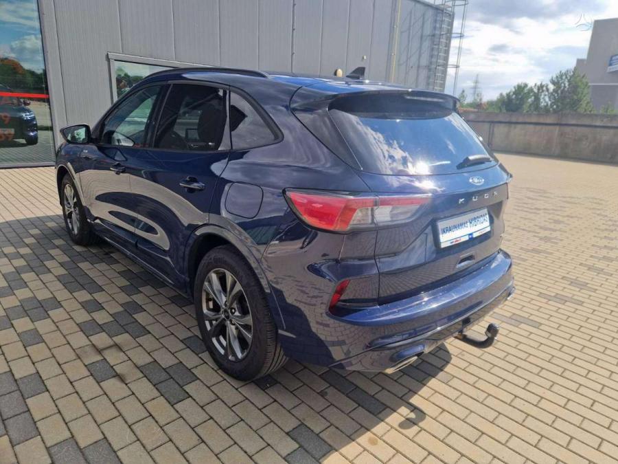 Blue Ford Kuga 2020 in Siauliai, with an engine capacity of 2.50 L and mileage of 240 thousand km for 14900 €, photo 7 on AUTOMOTO.COM.LV