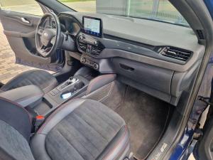 Blue Ford Kuga 2020 in Siauliai, with an engine capacity of 2.50 L and mileage of 240 thousand km for 14900 €, photo 14 on AUTOMOTO.COM.LV