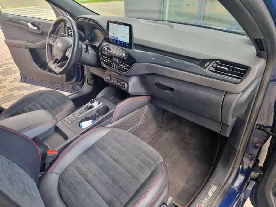 Blue Ford Kuga 2020 in Siauliai, with an engine capacity of 2.50 L and mileage of 240 thousand km for 14900 €, photo 14 on AUTOMOTO.COM.LV