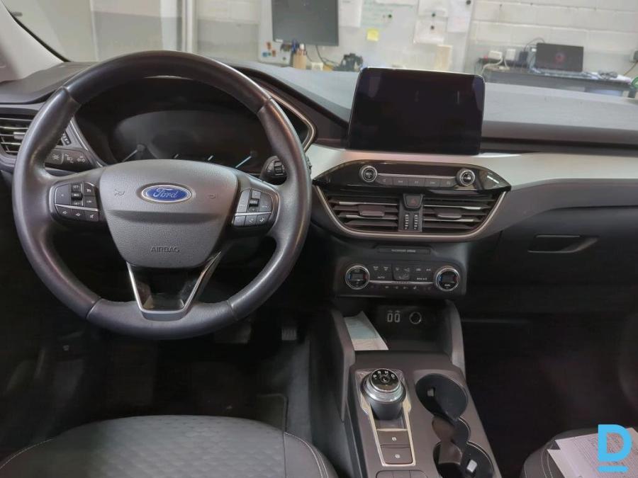 Blue Ford Kuga 2021 in Ventspils, with an engine capacity of 1.50 L and mileage of 166 thousand km for 13900 €, photo 5 on AUTOMOTO.COM.LV