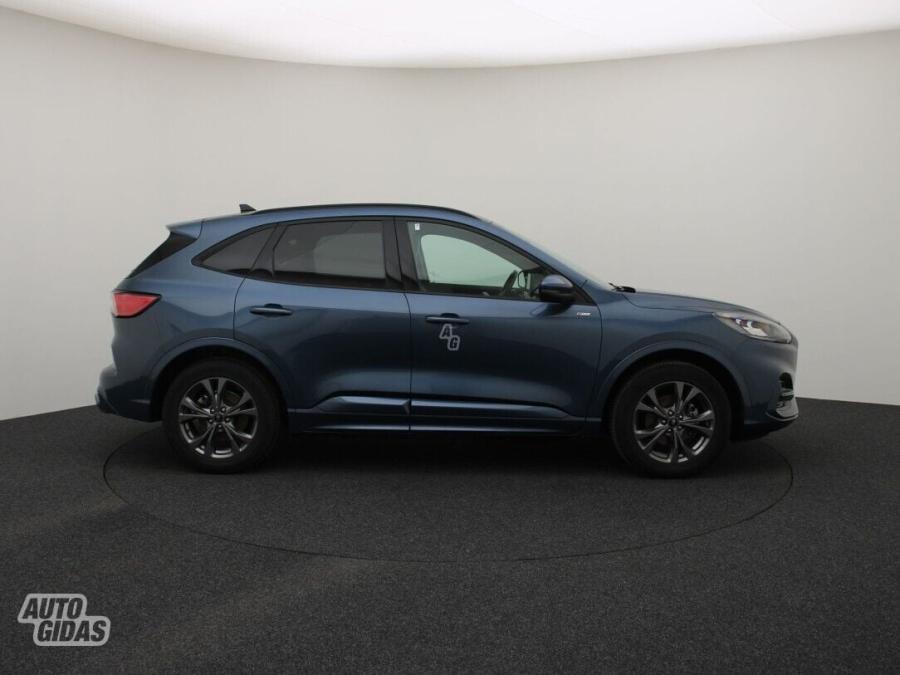 Blue Ford Kuga 2021 in Vilnius, with an engine capacity of 2.50 L and mileage of 190 thousand km for 18999 €, photo 9 on AUTOMOTO.COM.LV