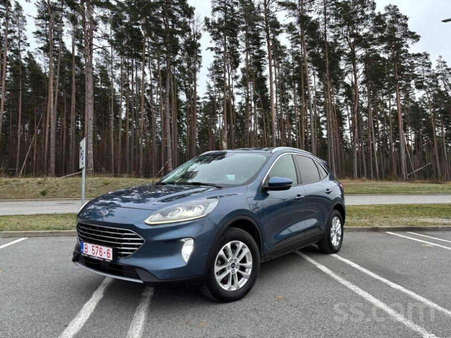 Zils Ford Kuga 2021 Rīga, ar dzinēja tilpumu 2.50 L un nobraukumu 101 tūkst. km par 19600 €, foto 1 vietnē AUTOMOTO.COM.LV
