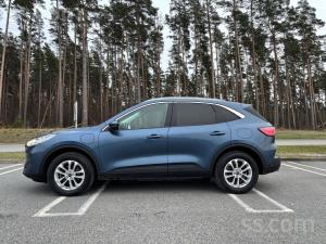 Zils Ford Kuga 2021 Rīga, ar dzinēja tilpumu 2.50 L un nobraukumu 101 tūkst. km par 19600 €, foto 3 vietnē AUTOMOTO.COM.LV