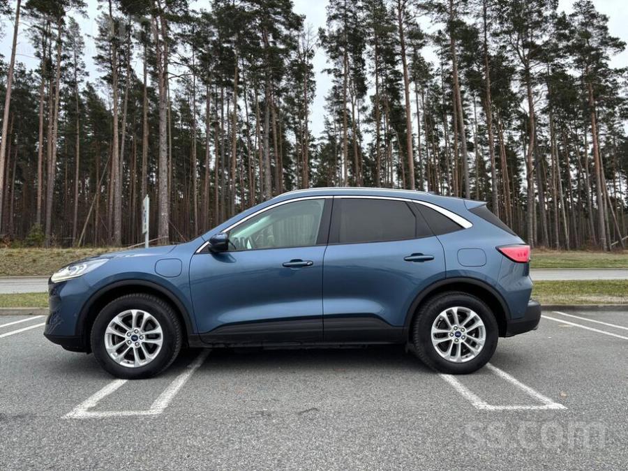 Zils Ford Kuga 2021 Rīga, ar dzinēja tilpumu 2.50 L un nobraukumu 101 tūkst. km par 19600 €, foto 3 vietnē AUTOMOTO.COM.LV