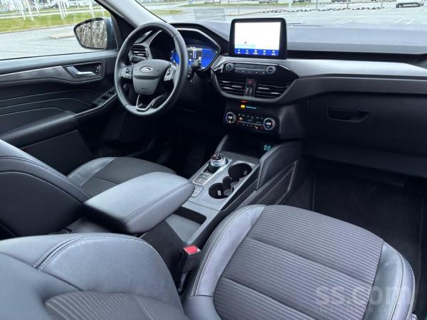 Zils Ford Kuga 2021 Rīga, ar dzinēja tilpumu 2.50 L un nobraukumu 101 tūkst. km par 19600 €, foto 7 vietnē AUTOMOTO.COM.LV