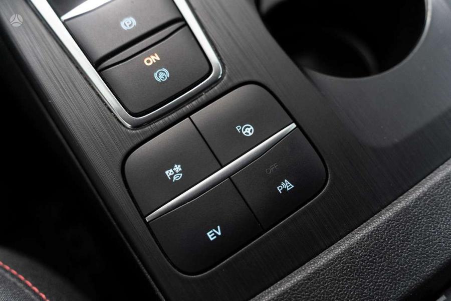 Zils Ford Kuga 2021 Viļņa, ar dzinēja tilpumu 2.49 L un nobraukumu 92 tūkst. km par 22500 €, foto 19 vietnē AUTOMOTO.COM.LV