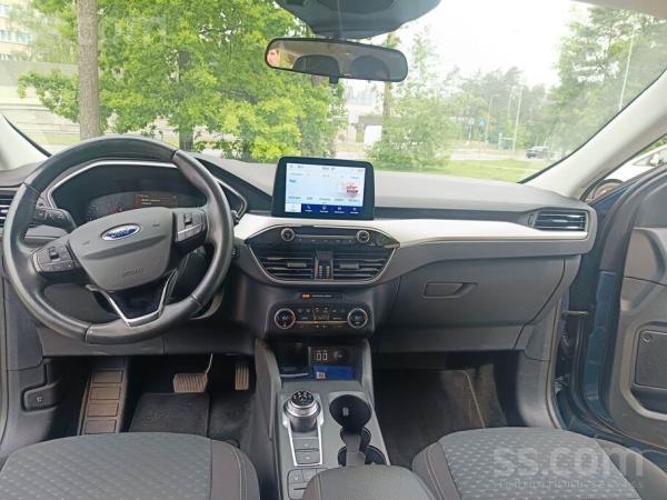 Blue Ford Kuga 2021 in Riga, with an engine capacity of 2.00 L and mileage of 67 thousand km for 16240 €, photo 3 on AUTOMOTO.COM.LV