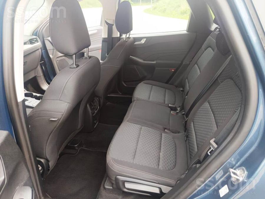 Blue Ford Kuga 2021 in Riga, with an engine capacity of 2.00 L and mileage of 67 thousand km for 16240 €, photo 5 on AUTOMOTO.COM.LV