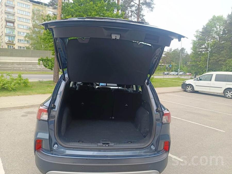 Blue Ford Kuga 2021 in Riga, with an engine capacity of 2.00 L and mileage of 67 thousand km for 16240 €, photo 14 on AUTOMOTO.COM.LV