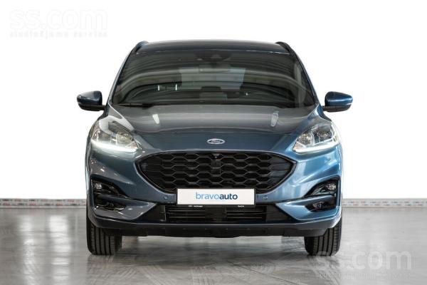 Zils Ford Kuga 2021 Rīga, ar dzinēja tilpumu 1.50 L un nobraukumu 98 tūkst. km par 18490 €, foto 2 vietnē AUTOMOTO.COM.LV