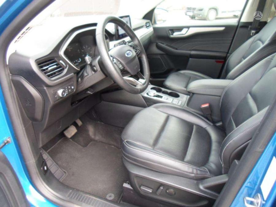 Blue Ford Kuga 2021 in Siauliai, with an engine capacity of 2.00 L and mileage of 65 thousand km for 16200 €, photo 21 on AUTOMOTO.COM.LV