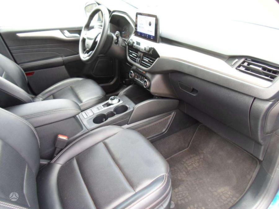 Blue Ford Kuga 2021 in Siauliai, with an engine capacity of 2.00 L and mileage of 65 thousand km for 16200 €, photo 22 on AUTOMOTO.COM.LV