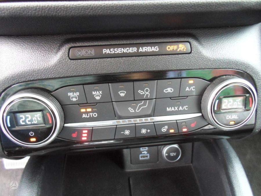 Blue Ford Kuga 2021 in Siauliai, with an engine capacity of 2.00 L and mileage of 65 thousand km for 16200 €, photo 27 on AUTOMOTO.COM.LV