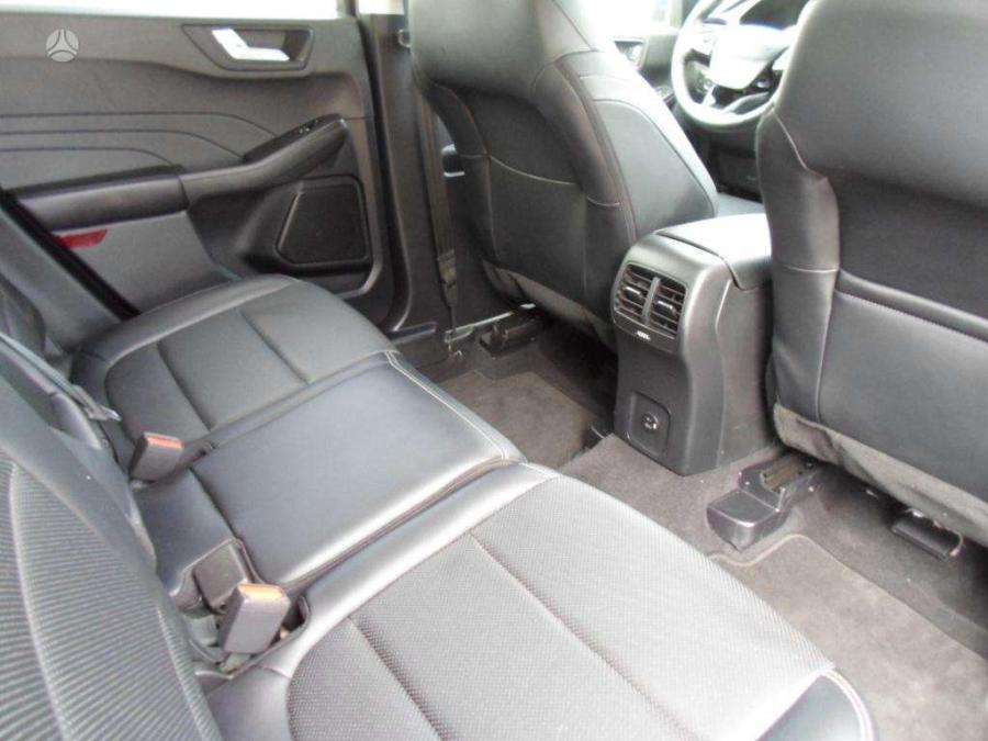Blue Ford Kuga 2021 in Siauliai, with an engine capacity of 2.00 L and mileage of 65 thousand km for 16200 €, photo 31 on AUTOMOTO.COM.LV