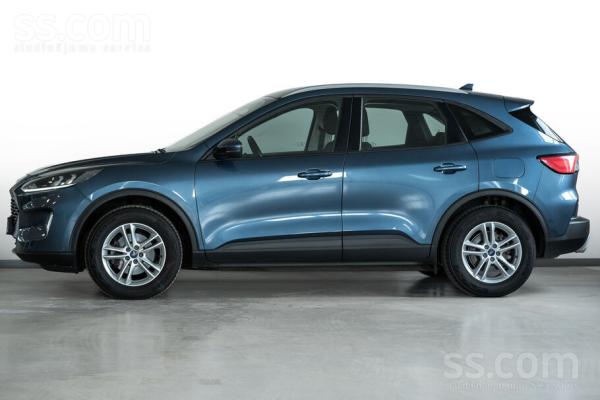 Zils Ford Kuga 2021 Rīga, ar dzinēja tilpumu 2.00 L un nobraukumu 70 tūkst. km par 16990 €, foto 5 vietnē AUTOMOTO.COM.LV