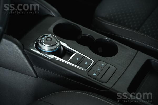 Zils Ford Kuga 2021 Rīga, ar dzinēja tilpumu 2.00 L un nobraukumu 70 tūkst. km par 16990 €, foto 8 vietnē AUTOMOTO.COM.LV