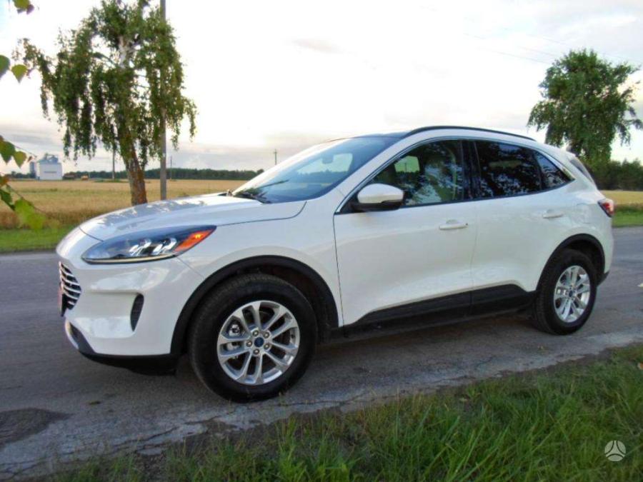 Zils Ford Kuga 2021 Šauļi, ar dzinēja tilpumu 1.50 L un nobraukumu 90 tūkst. km par 14200 €, foto 3 vietnē AUTOMOTO.COM.LV