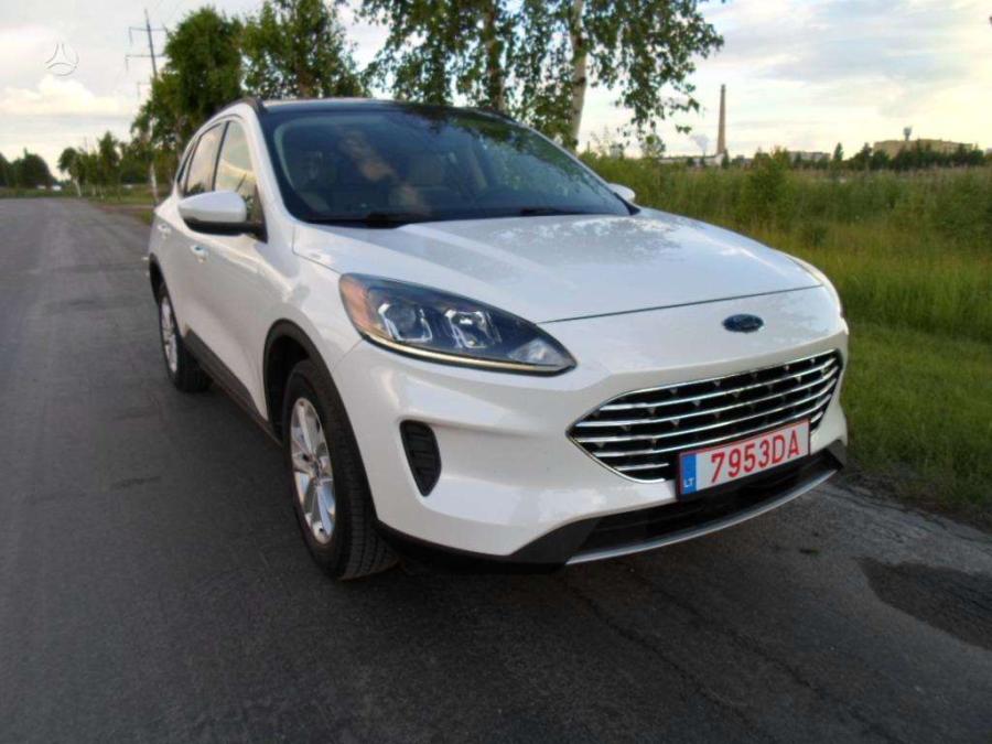 Zils Ford Kuga 2021 Šauļi, ar dzinēja tilpumu 1.50 L un nobraukumu 90 tūkst. km par 14200 €, foto 8 vietnē AUTOMOTO.COM.LV