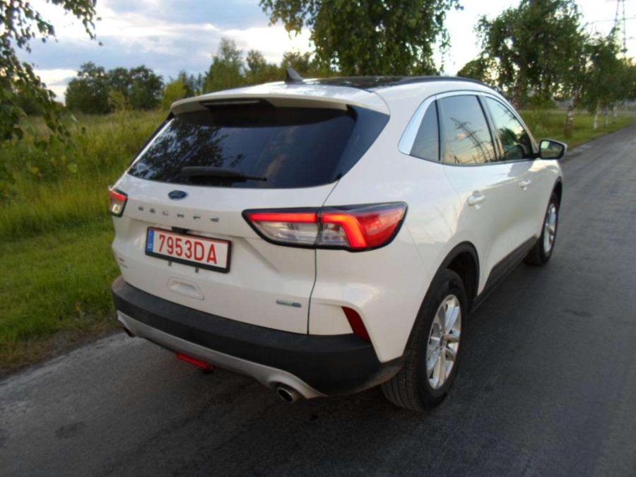 Zils Ford Kuga 2021 Šauļi, ar dzinēja tilpumu 1.50 L un nobraukumu 90 tūkst. km par 14200 €, foto 13 vietnē AUTOMOTO.COM.LV